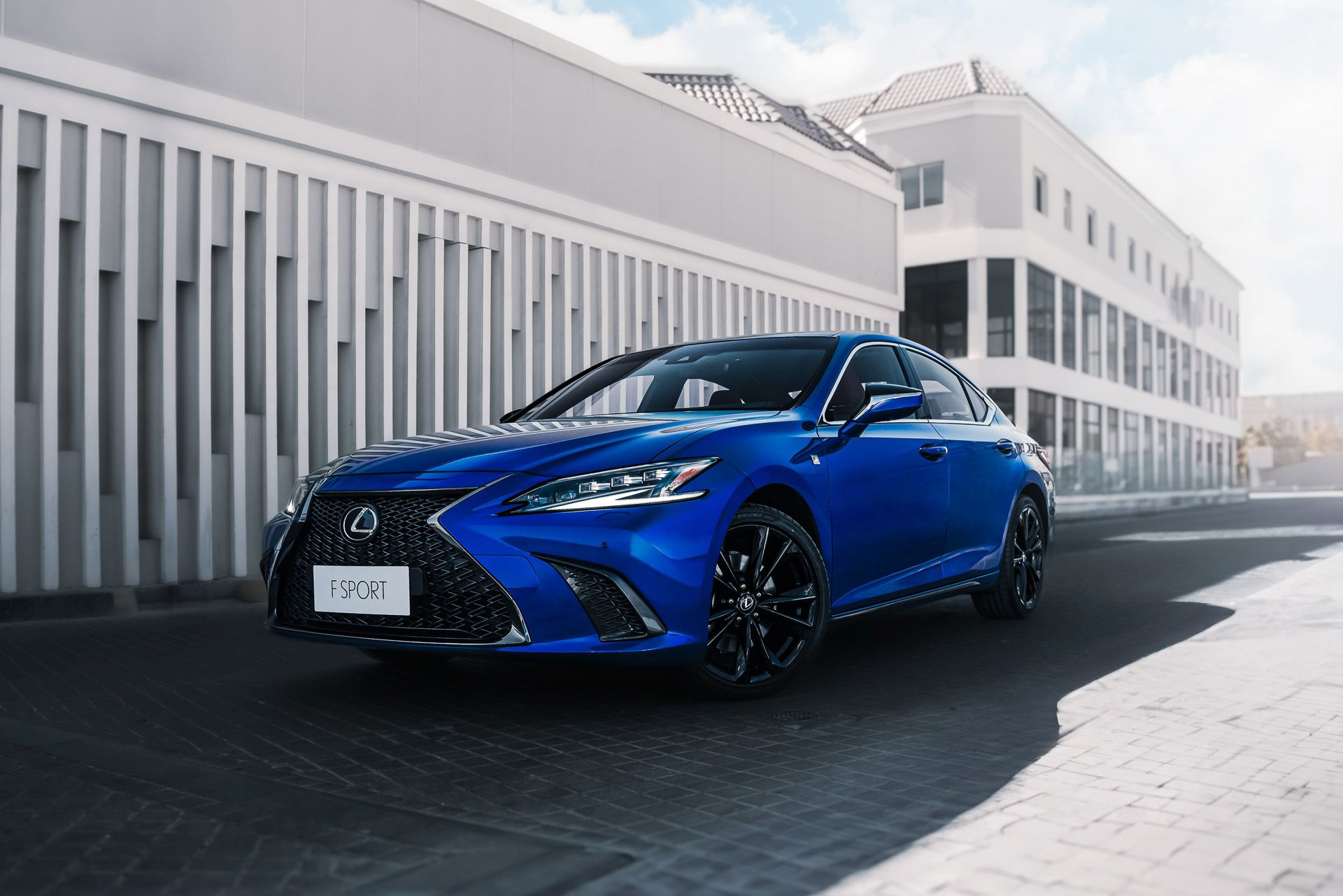 Lexus ES 350 F Sport - High-Performance Luxury Sedan | Lexus Bahrain
