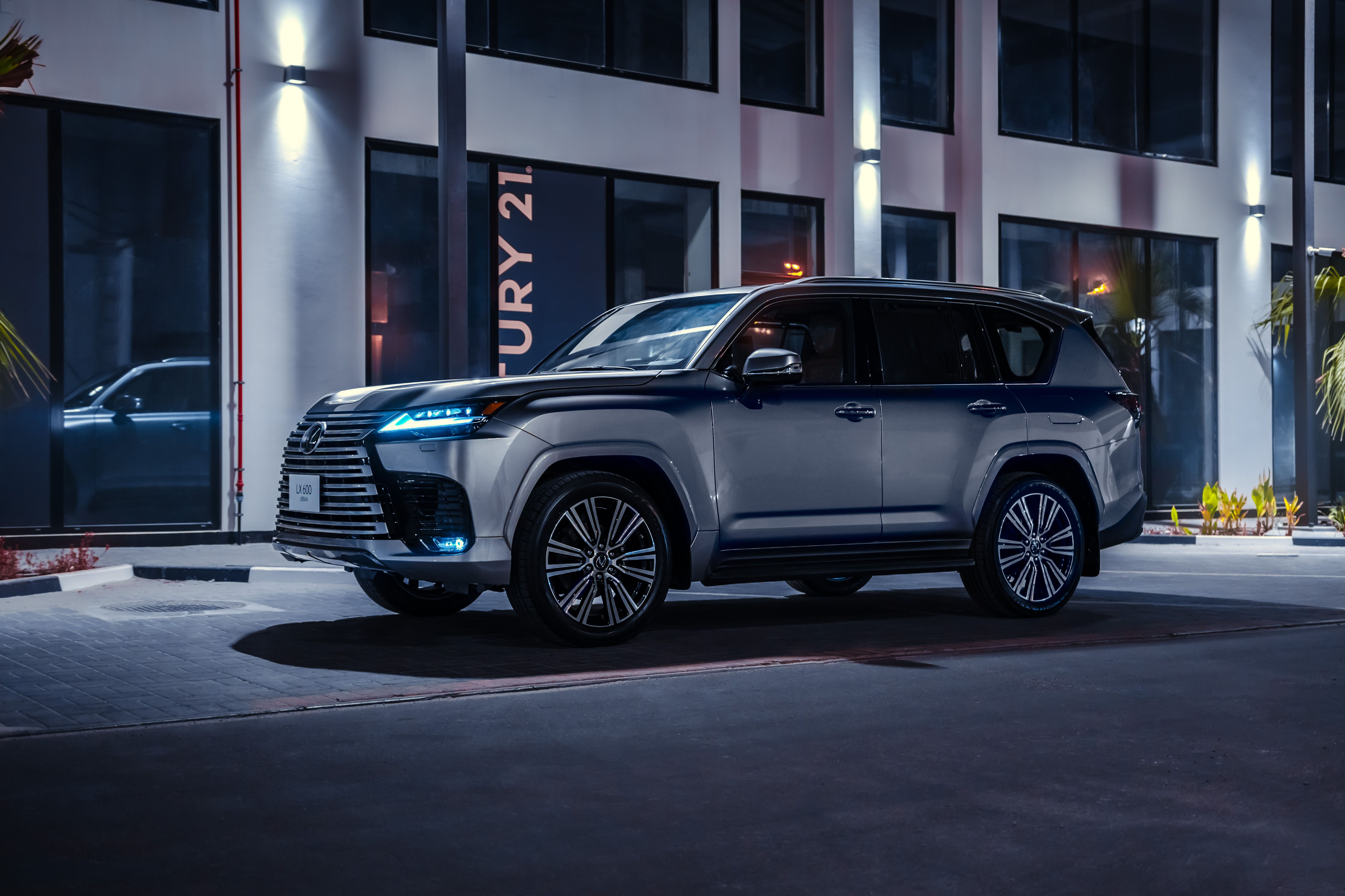 Lexus Bahrain - Luxury Cars, SUVs, and Hybrids | Discover Lexus Excellence